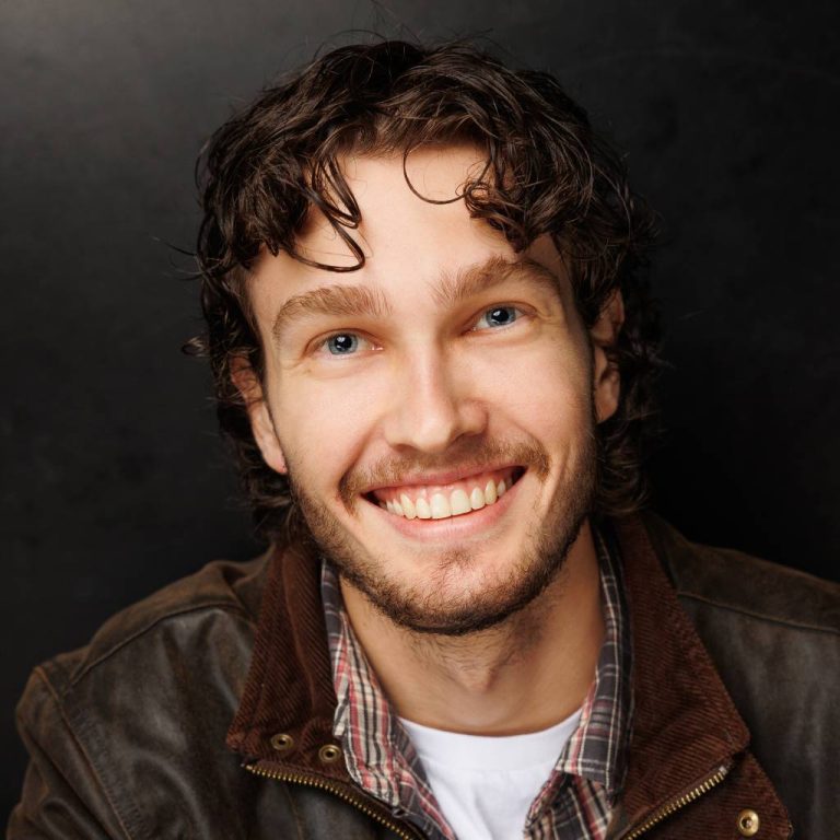 Alexander Mills – The National Institute of Dramatic Art (NIDA)